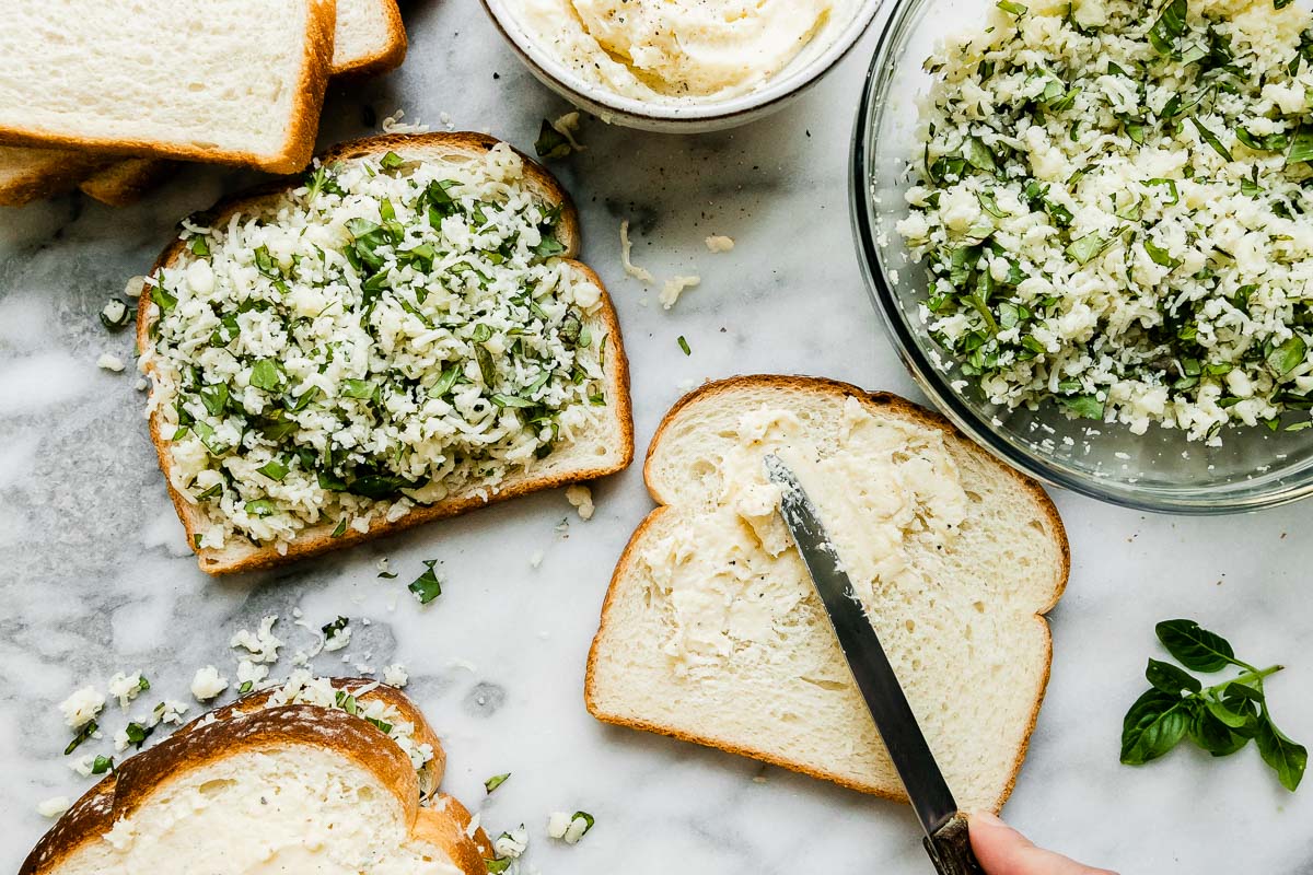 Gooey Garlic Herb Mozzarella Grilled Cheese Sandwich | PWWB