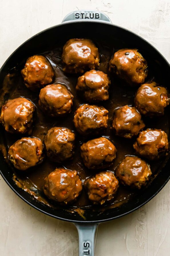 Thanksgiving Meatballs (Turkey Stuffing Meatballs and Gravy)