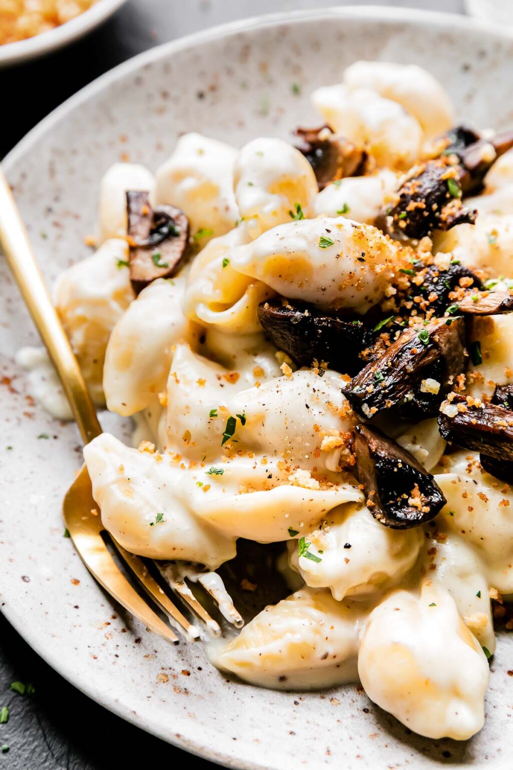 Quick 30-Minute Truffle Mac and Cheese | Plays Well With Butter