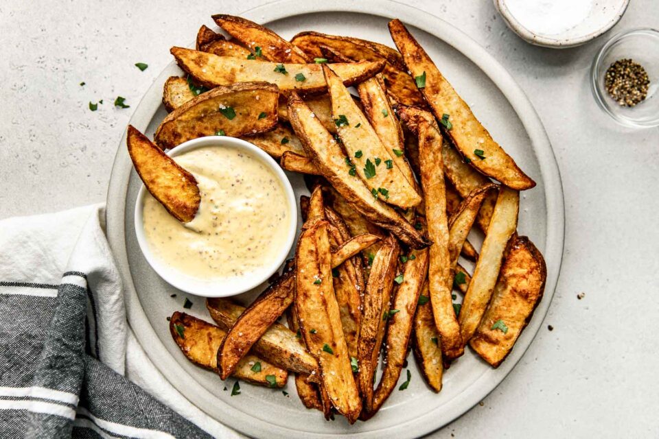 2-Minute Dijonnaise (3-Ingredient Creamy Mustard Aioli Sauce)