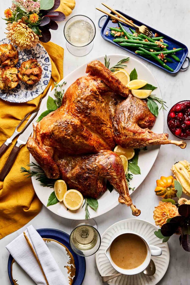 Easy Turkey Gravy from Drippings (Foolproof Thanksgiving Recipe)